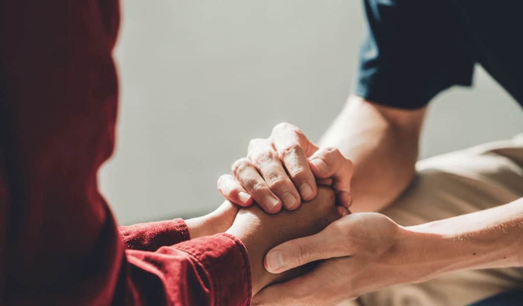 How to Deal with BPD in a Relationship: Practical Strategies